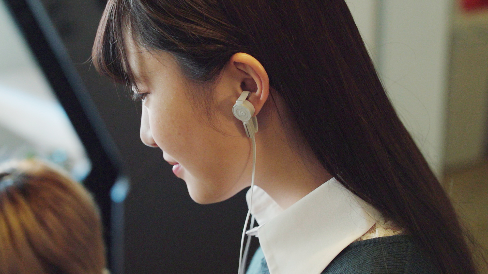 世界初、ハイレゾ級骨伝導CLIP型イヤホン「EarsOpen（EO)」 | GREEN FUNDING by T-SITE