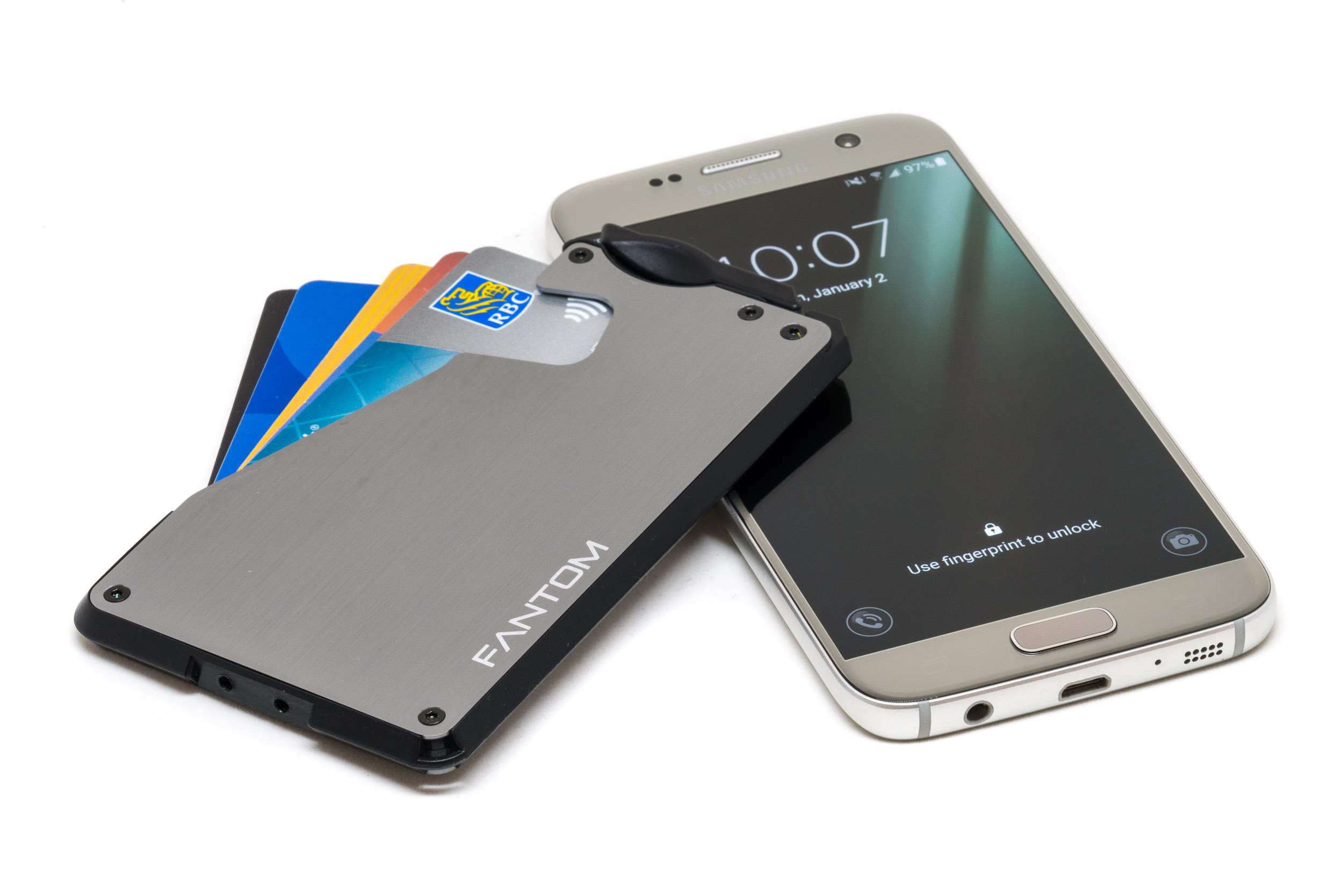 カードに親指ひとつでクイックアクセス スタイリッシュに持ち歩ける超薄型軽量財布 「Fantom Wallet」 | GREENFUNDING